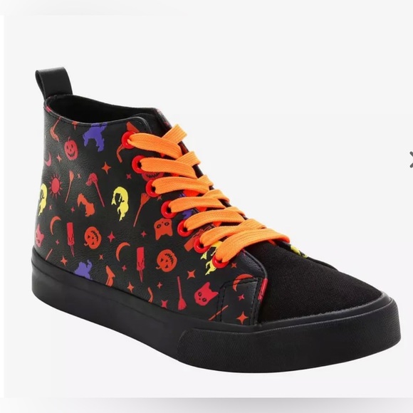 Shoes | Disney Hocus Pocus Dani Icons Hitop Sneakers Size 8 | Poshmark